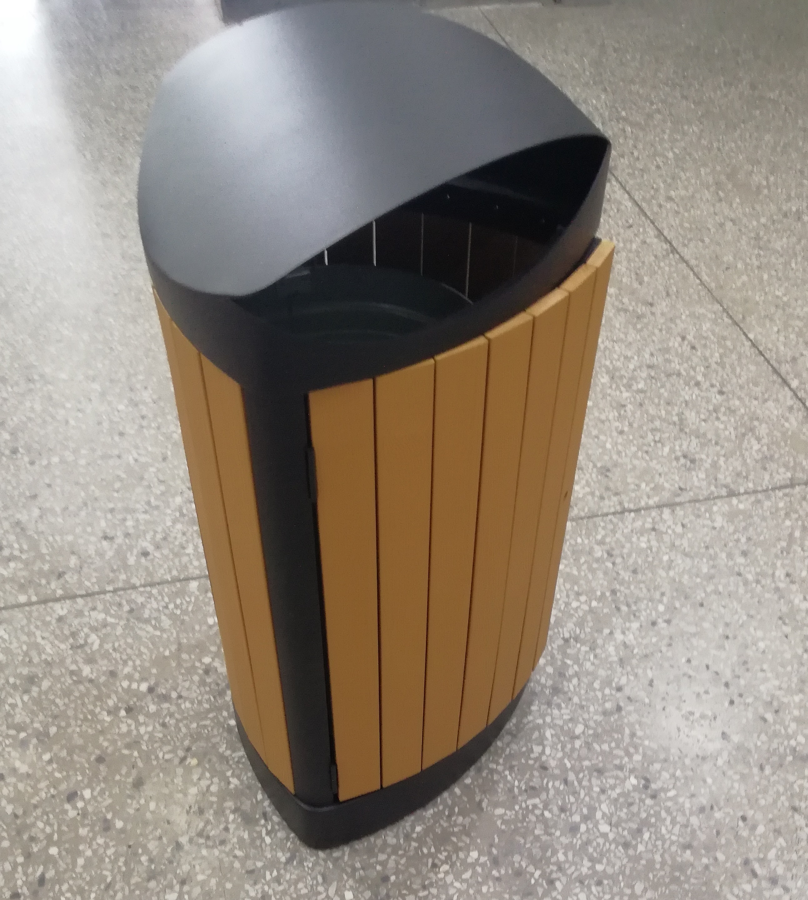 Outdoor dustbin with plastic wood HW-534 - Buy Outdoor waste can, waste ...